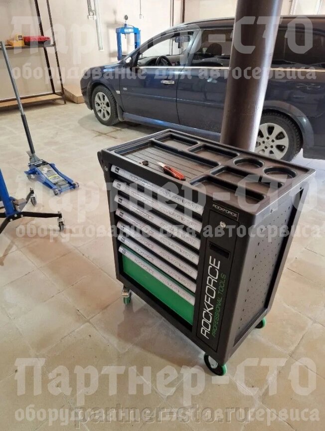 Тележка инструментальная с инструментом ROCKFORCE RF-55300 7 ящиков 274 ...